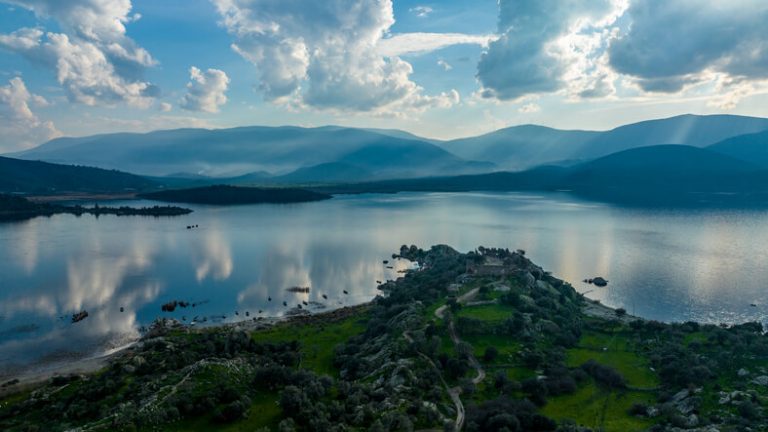 Famous Lakes in Türkiye (Turkey) | Pegasus Airlines
