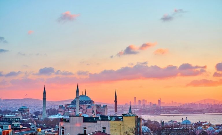 Stopover Europe: Where to Go with One Istanbul Ticket | Pegasus Airlines